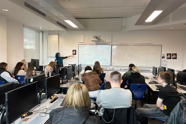 Reaching Wider : Mentoring | Bangor University